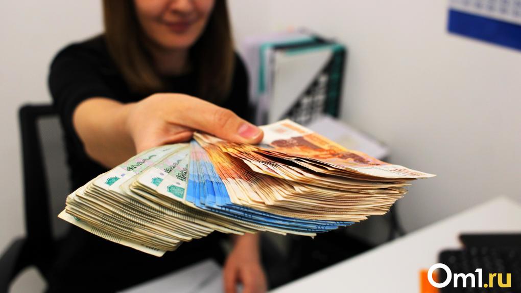 Обещали решить проблемы: в Омске поймали преступную группу, похитившую около 200 миллионов ...